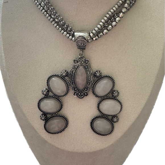 Shyanne | Jewelry | Shyanne Silver Tone Moonbeam Off Rose Quartz Stone ...